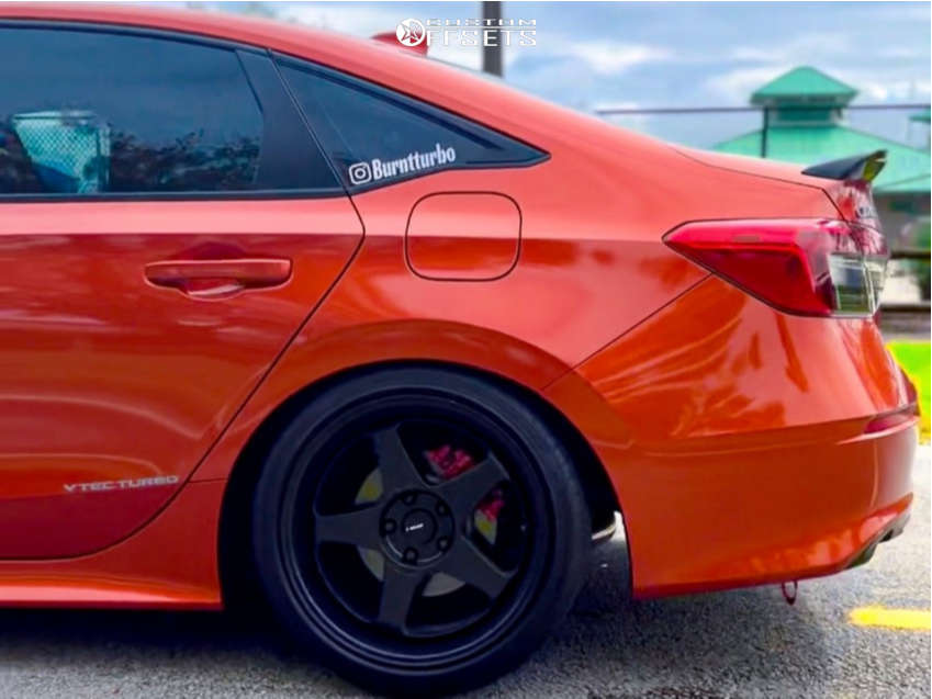 2022 Honda Civic with 18x9.5 35 AVID1 Av42 and 255/35R18 Vercelli Strada Ii and Coilovers ...