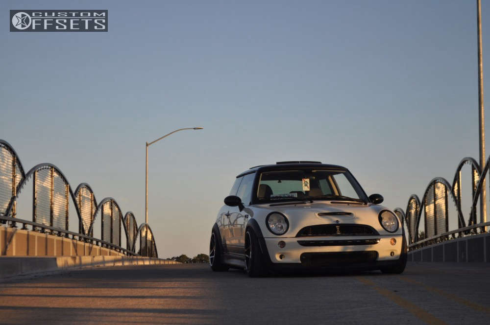 2004 Mini Cooper with 17x8.5 30 3SDM 0.08 and 185/45R17 Toyo Tires ...
