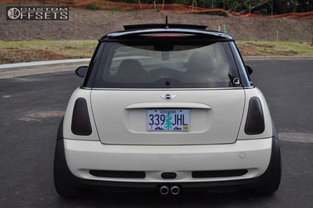 2004 Mini Cooper with 17x8.5 30 3SDM 0.08 and 185/45R17 Toyo Tires ...