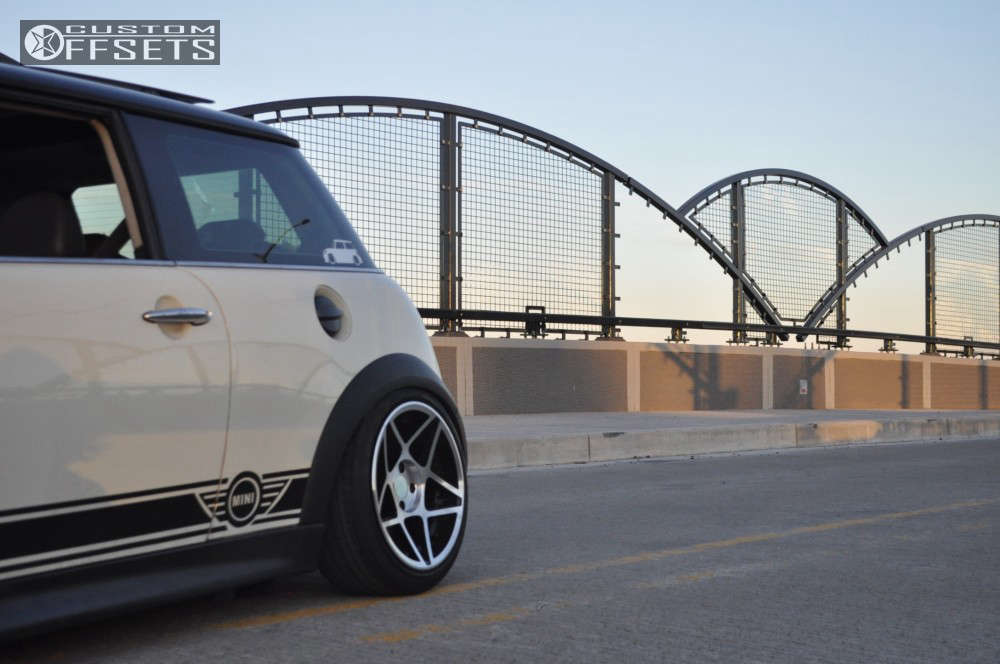 2004 Mini Cooper with 17x8.5 30 3SDM 0.08 and 185/45R17 Toyo Tires ...