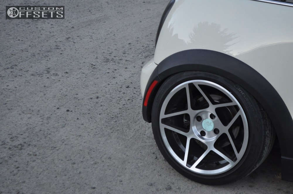 2004 Mini Cooper with 17x8.5 30 3SDM 0.08 and 185/45R17 Toyo Tires ...