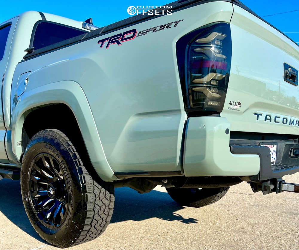 2022 Toyota Tacoma with 18x9 1 Fuel Blitz and 265/65R18 Toyo Tires Open ...