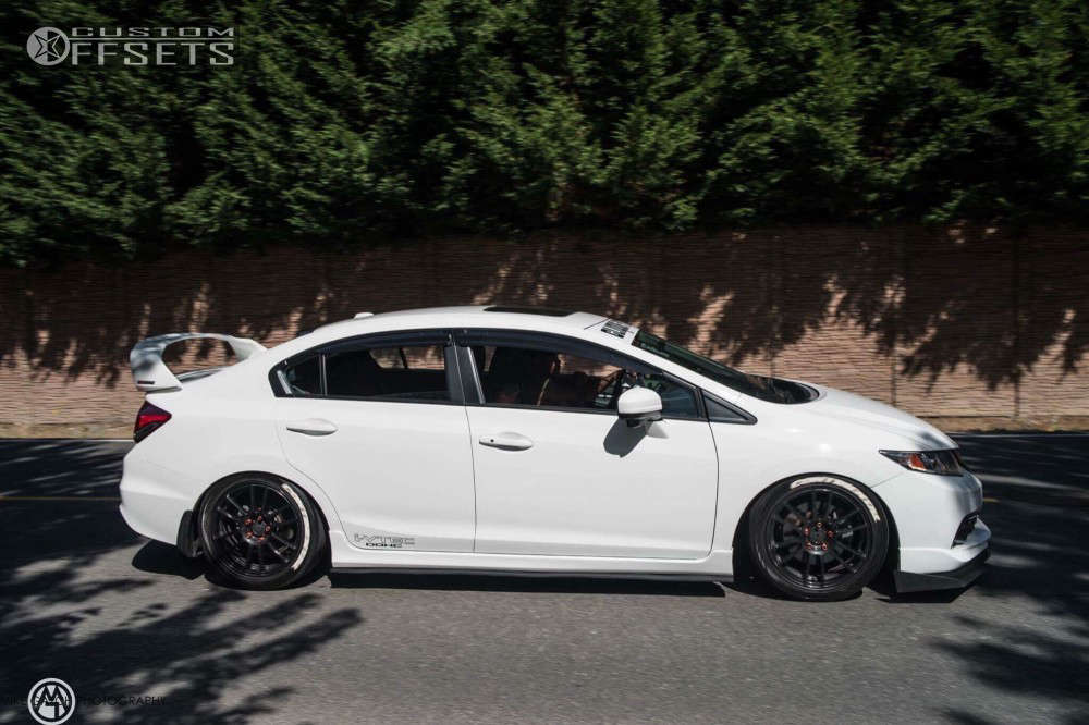 2015 Honda Civic with 17x8 35 Spoon and 245/40R17 Continental All ...