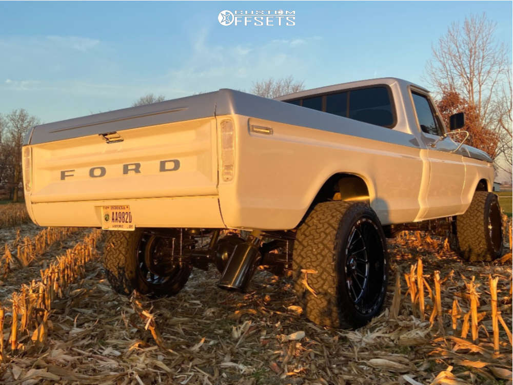 1978 Ford F-250 with 22x12 -44 TIS 547bm and 33/12.5R22 Venom Power ...