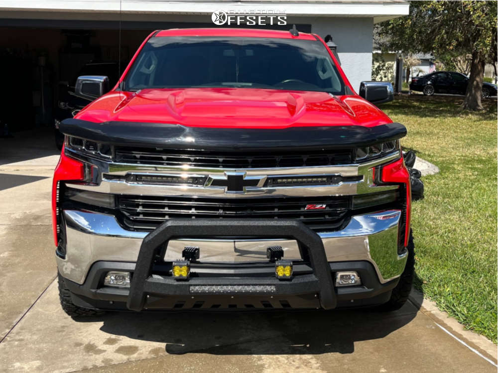 2021 Chevrolet Silverado 1500 with 20x10 -25 Vision Razor and 275/55R20 ...