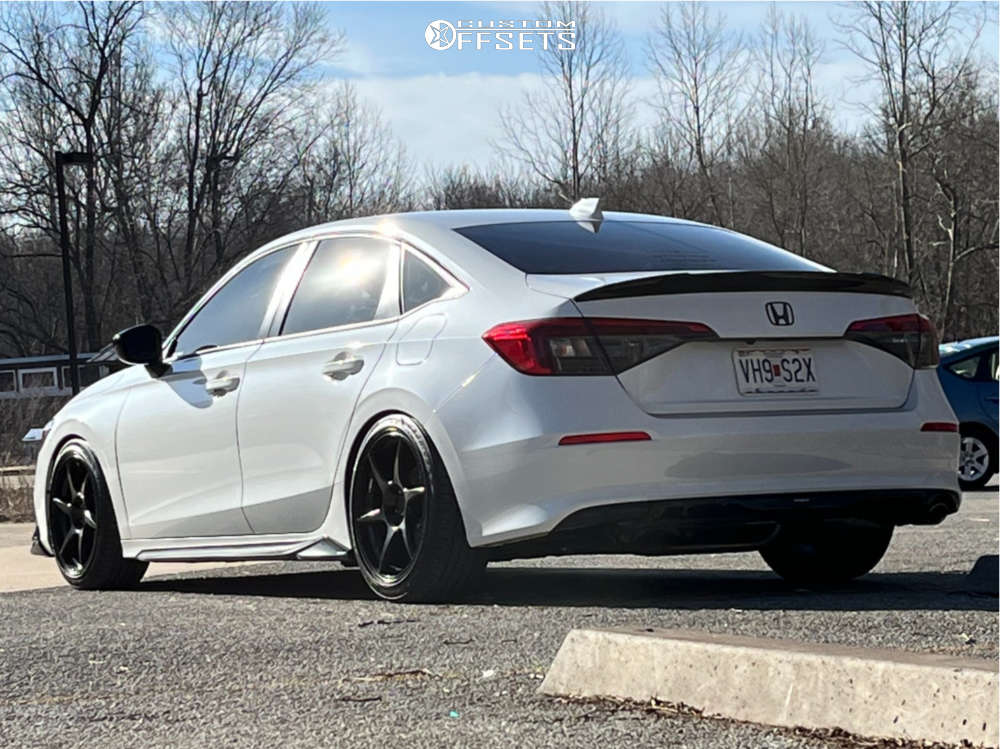 2022 Honda Civic with 18x8.5 35 Anovia Titan and 235/40R18 Goodyear ...