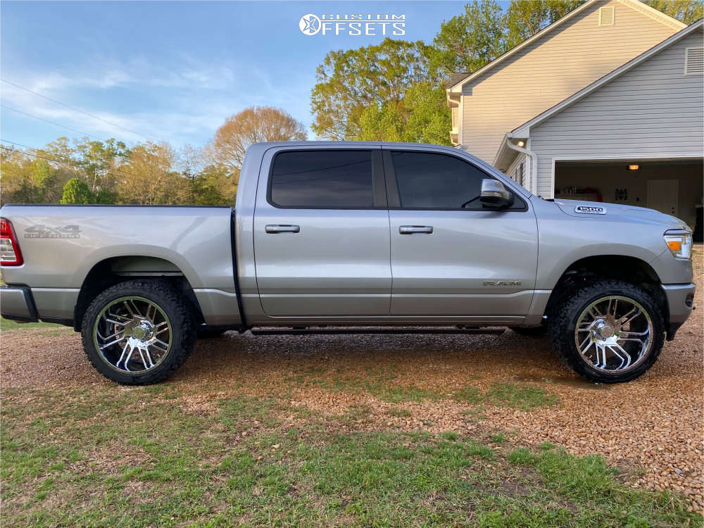 2020 Ram 1500 with 22x12 -51 ARKON OFF-ROAD Davinci and 33/12.5R22 ...