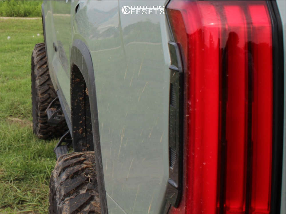 2022 Toyota Tundra with 17x8.5 Method Mr317 and 35/12.5R17 Toyo Tires ...