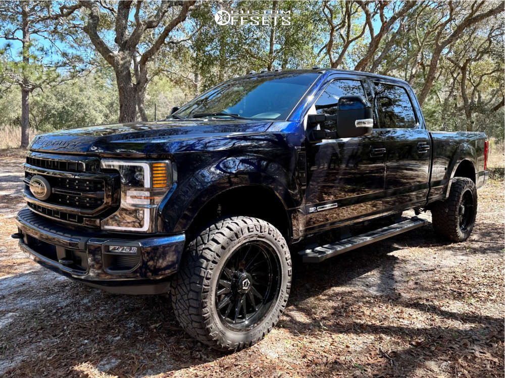 2022 Ford F-250 Super Duty with 22x10 -19 TIS 547b and 35/12.5R22 Nitto ...