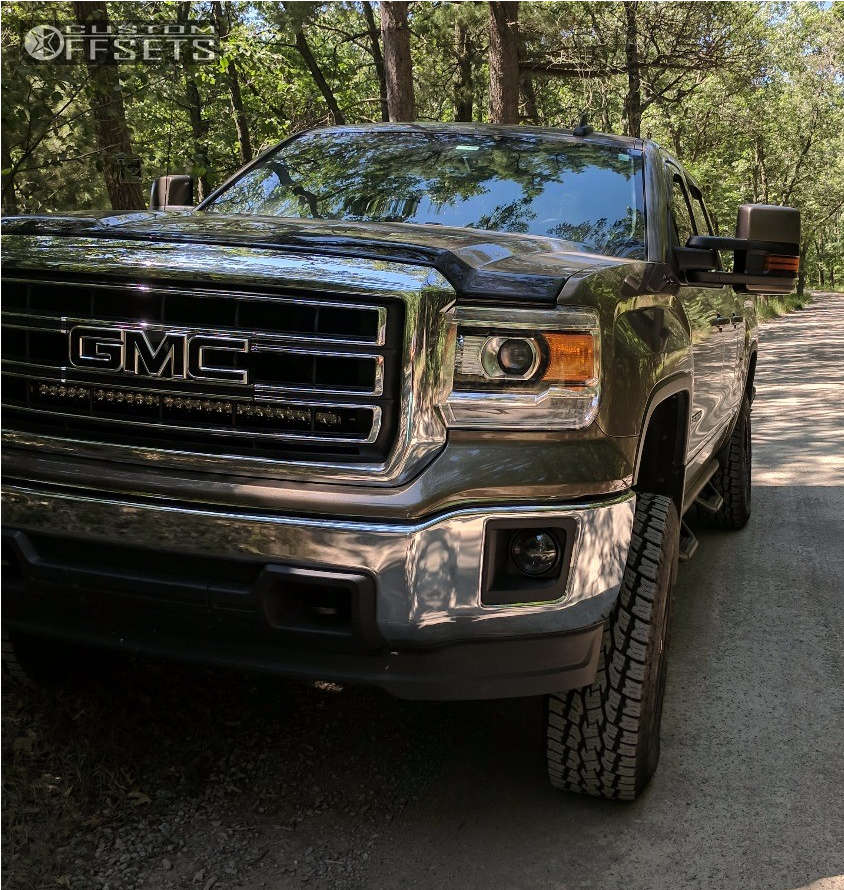 2015 GMC K1500 with 20x9 18 TIS 539B and 275/65R20 Toyo Tires Open ...