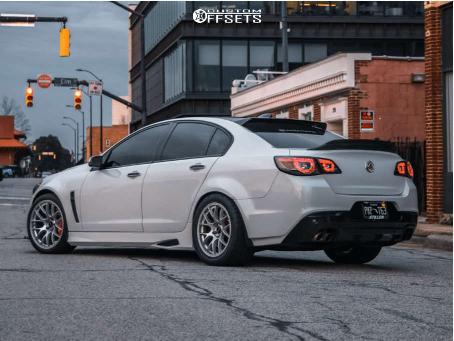 2017 Chevrolet SS with 19x9.5 33 Apex EC-7 and 265/35R19 Continental ...