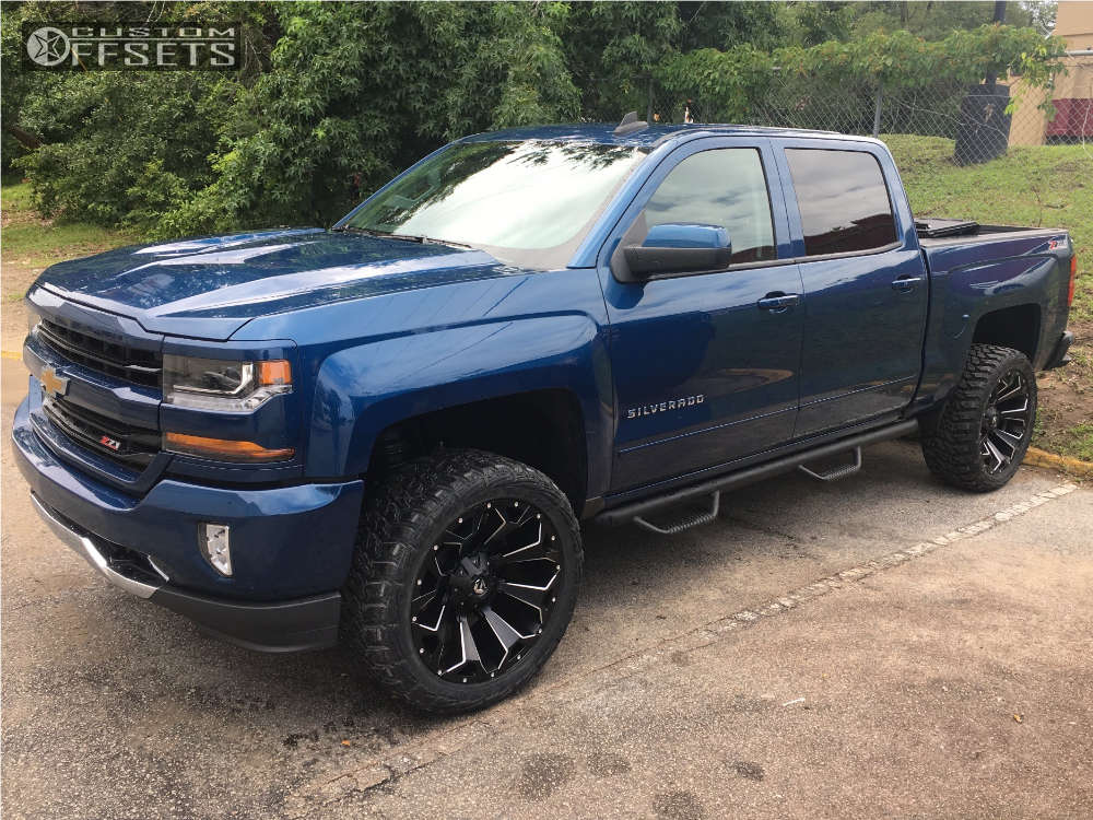 2017 Chevrolet Silverado 1500 with 22x10 -18 Fuel Assault and 33/12 ...