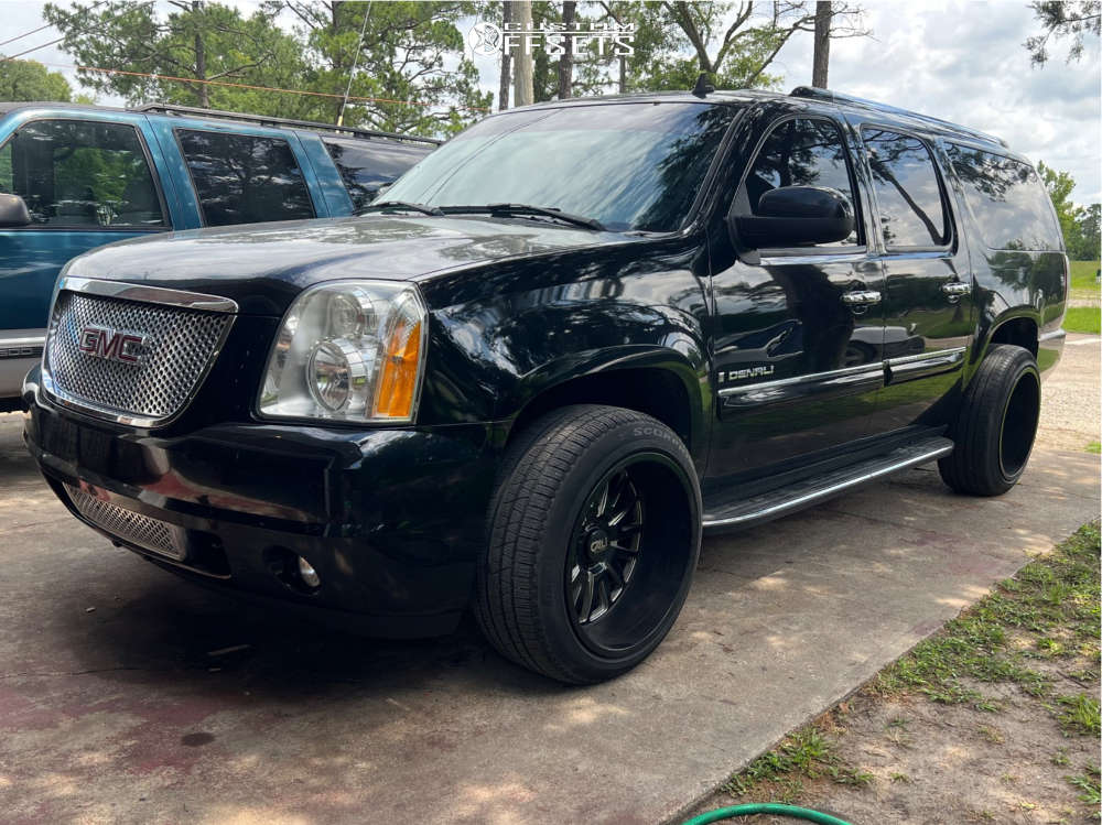 2007 GMC Yukon XL 1500 with 22x12 -51 Cali Offroad Summit and 285/45R22 ...