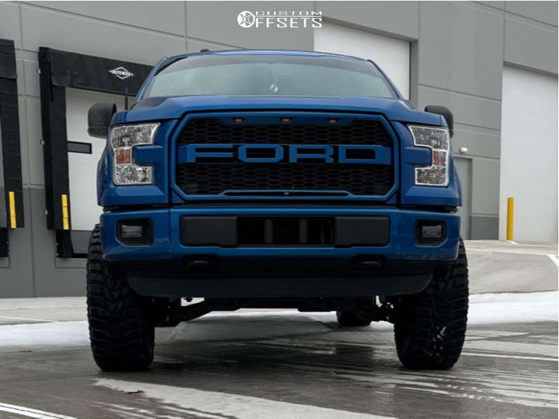 2016 Ford F-150 with 20x10 -18 Moto Metal Mo805 and 35/12.5R20 ...