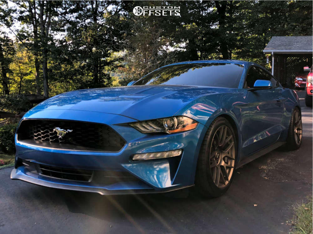 2020 Ford Mustang with 19x10 35 SVE R357 and 285/35R19 General G-max Rs ...