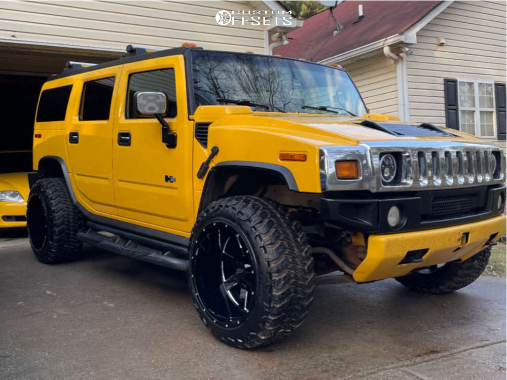2003 Hummer H2 with 22x14 -76 Moto Metal Mo962 and 35/13.5R22 Atturo ...