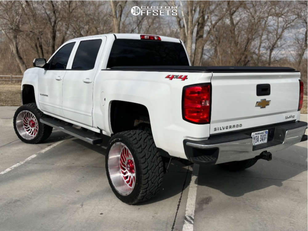 2018 Chevrolet Silverado 1500 with 22x12 -44 TIS 561MRL and 33/12.5R22 ...