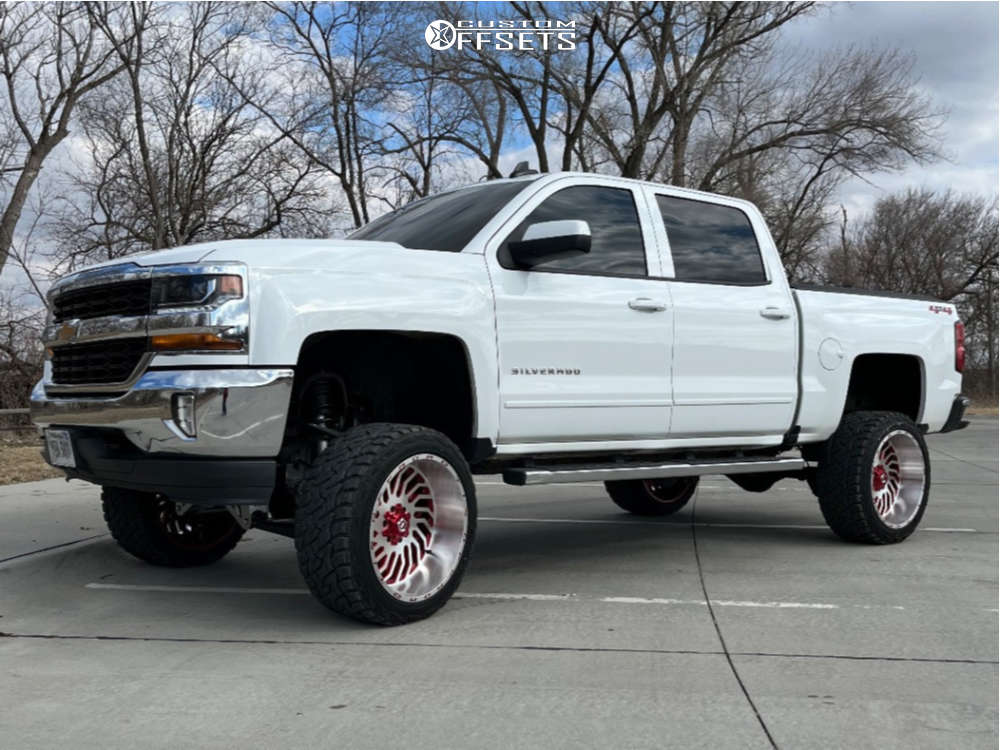 2018 Chevrolet Silverado 1500 with 22x12 -44 TIS 561MRL and 33/12.5R22 ...