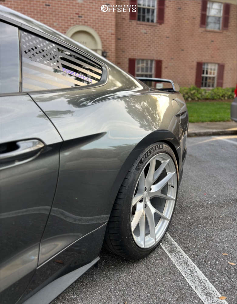 2018 Ford Mustang with 20x9 30 Aodhan Aff7 and 265/35R20 Michelin Pilot ...