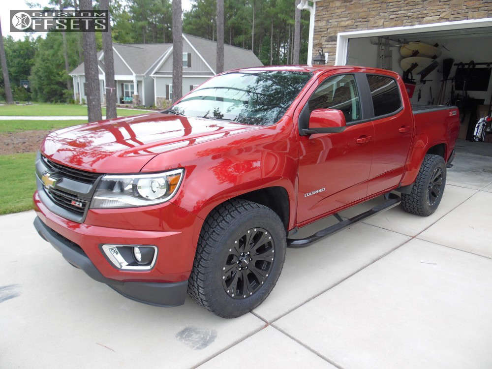 2016 Chevrolet Colorado with 18x9 18 Helo HE901 and 285/60R18 Nitto ...