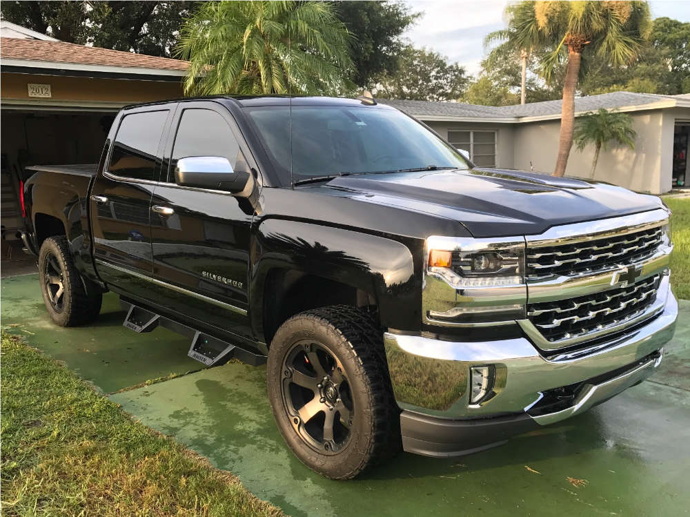 2017 Chevrolet Silverado 1500 with 20x9 20 Fuel Beast and 305/50R20 ...