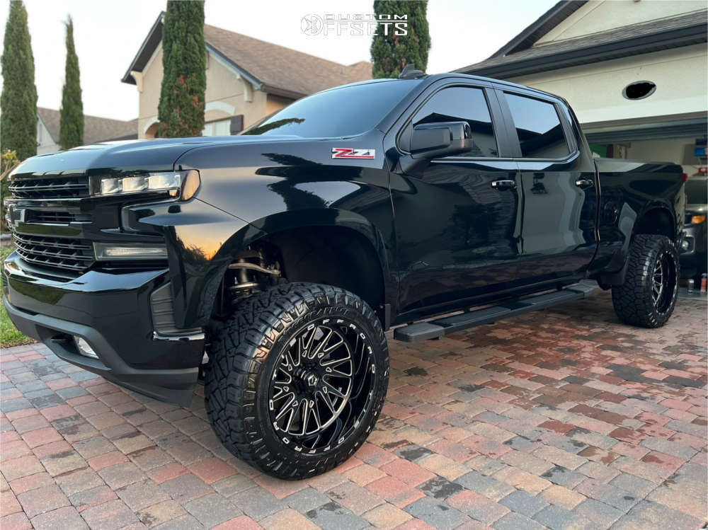 2019 Chevrolet Silverado 1500 with 22x12 -44 TIS 547bm and 35/12.5R22 ...