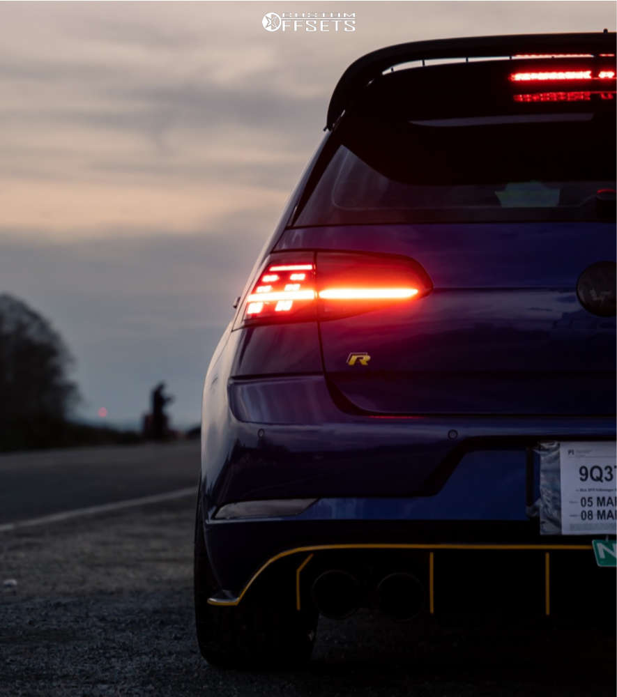 2019 Volkswagen Golf R with 18x8.5 35 Kansei Knp and 235/40R18 ...