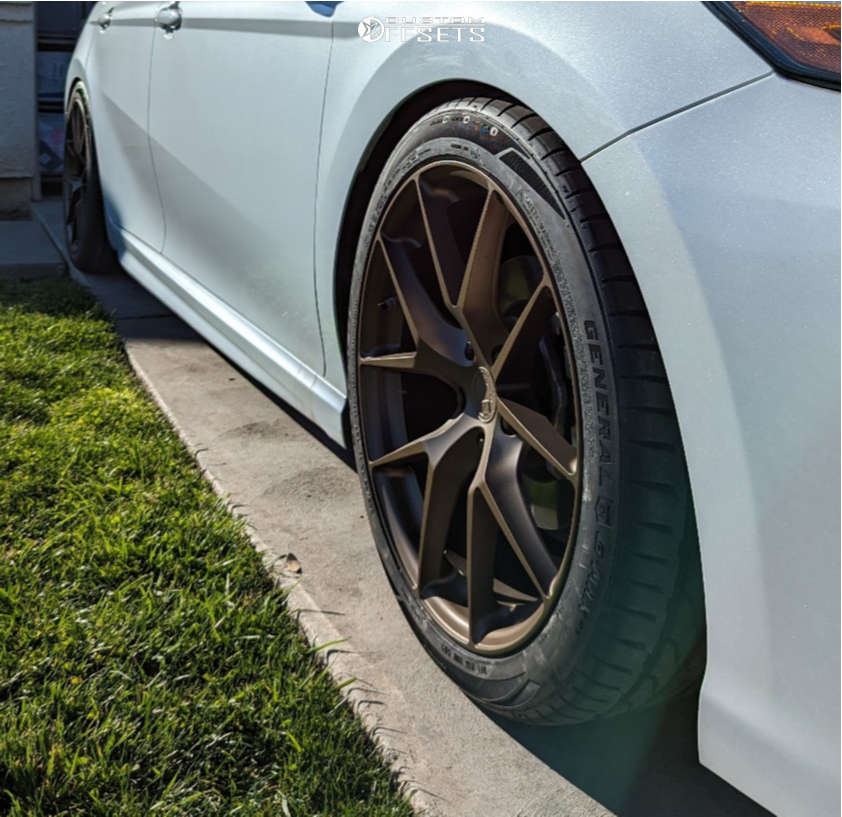 2019 Toyota Camry with 19x8.5 35 Aodhan Aff7 and 245/40R19 General G ...