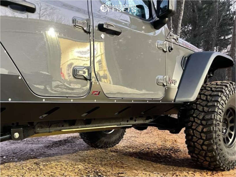 2021 Jeep Gladiator with 17x8.5 0 Method Mr703 and 40/13.5R17 Cooper ...