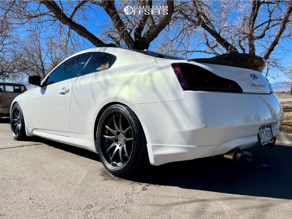 2011 INFINITI G37 with 19x9.5 15 Aodhan Ds02 and 235/40R19 Toyo Tires ...