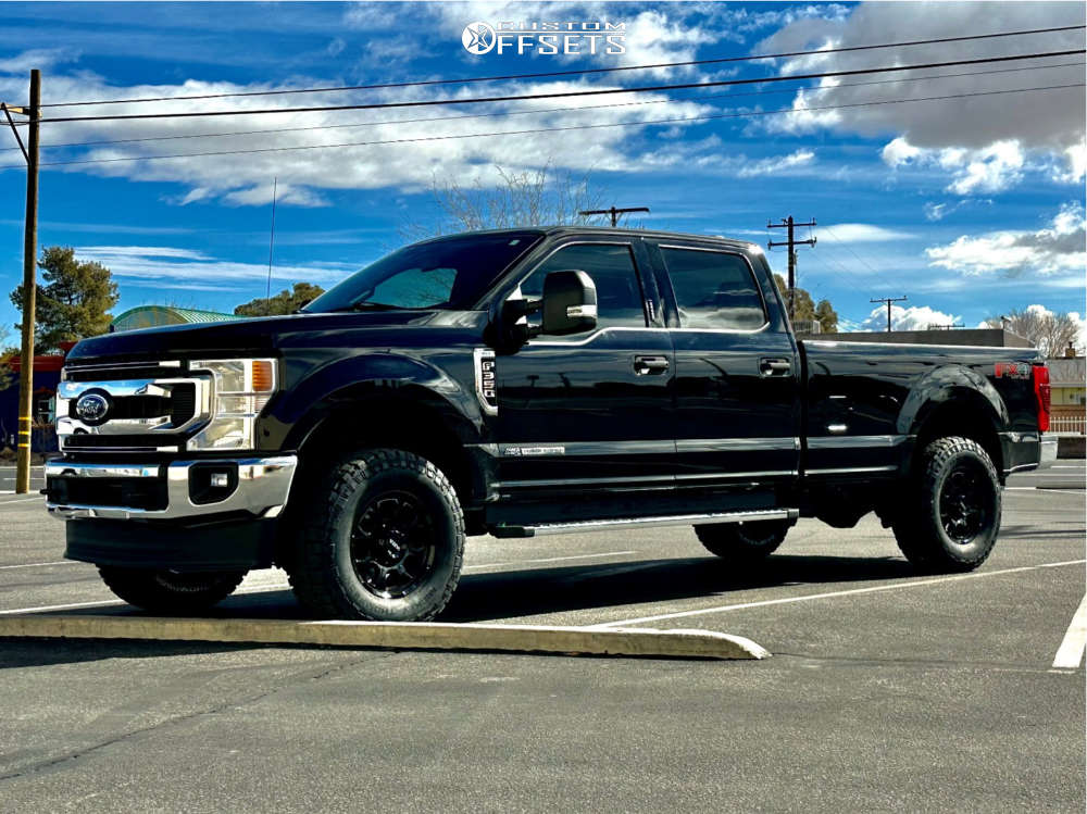 2021 Ford F-350 Super Duty with 18x9 2 Ultra Commander and 305/70R18 ...