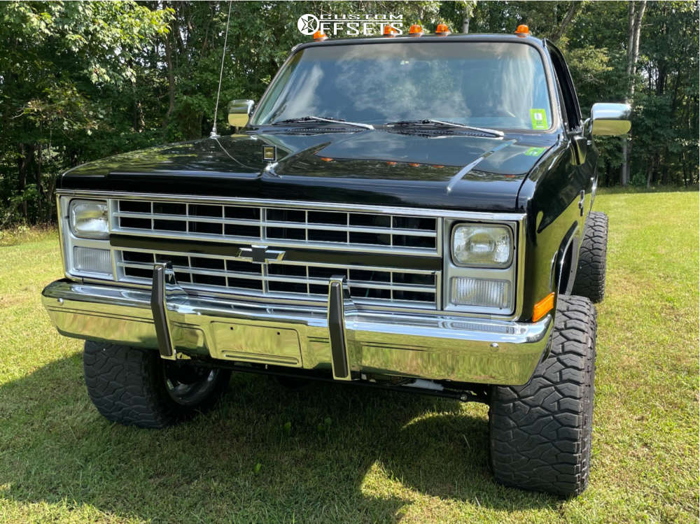 1986 Chevrolet K20 with 20x12 -51 Vision Sliver and 33/14.5R20 Venom ...