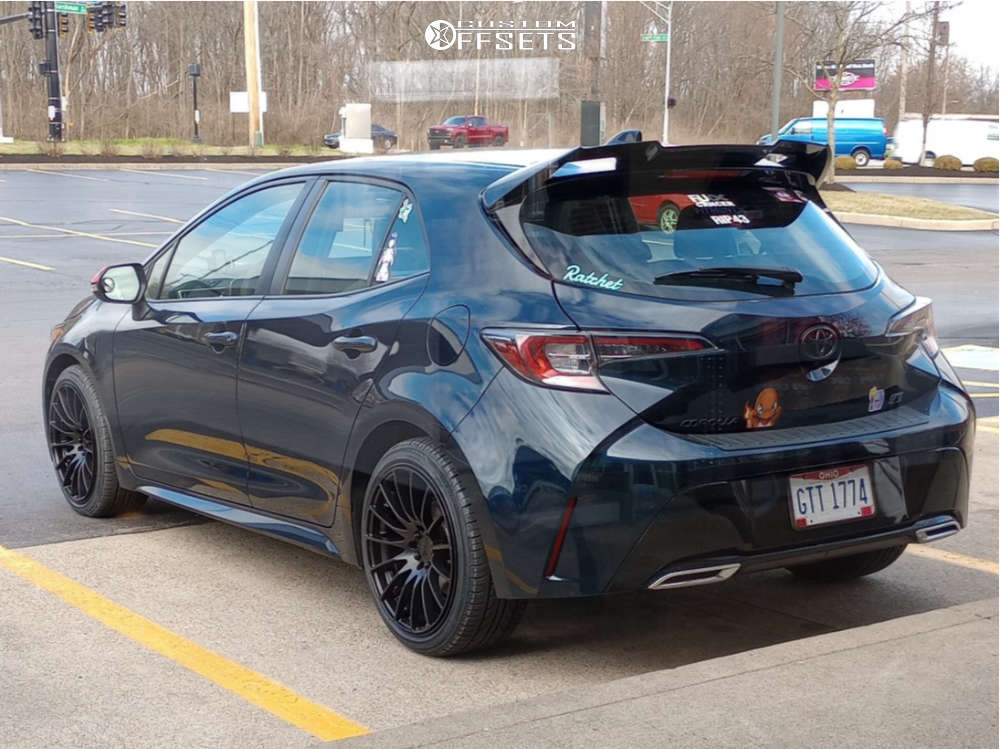 2019 Toyota Corolla with 18x8.75 36 XXR 550 and 225/40R18 Delinte D7 ...