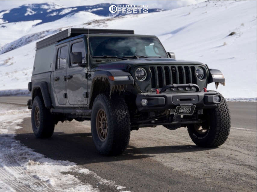 2022 Jeep Gladiator with 17x8.5 25 Method Mr703 and 37/12.5R17 ...