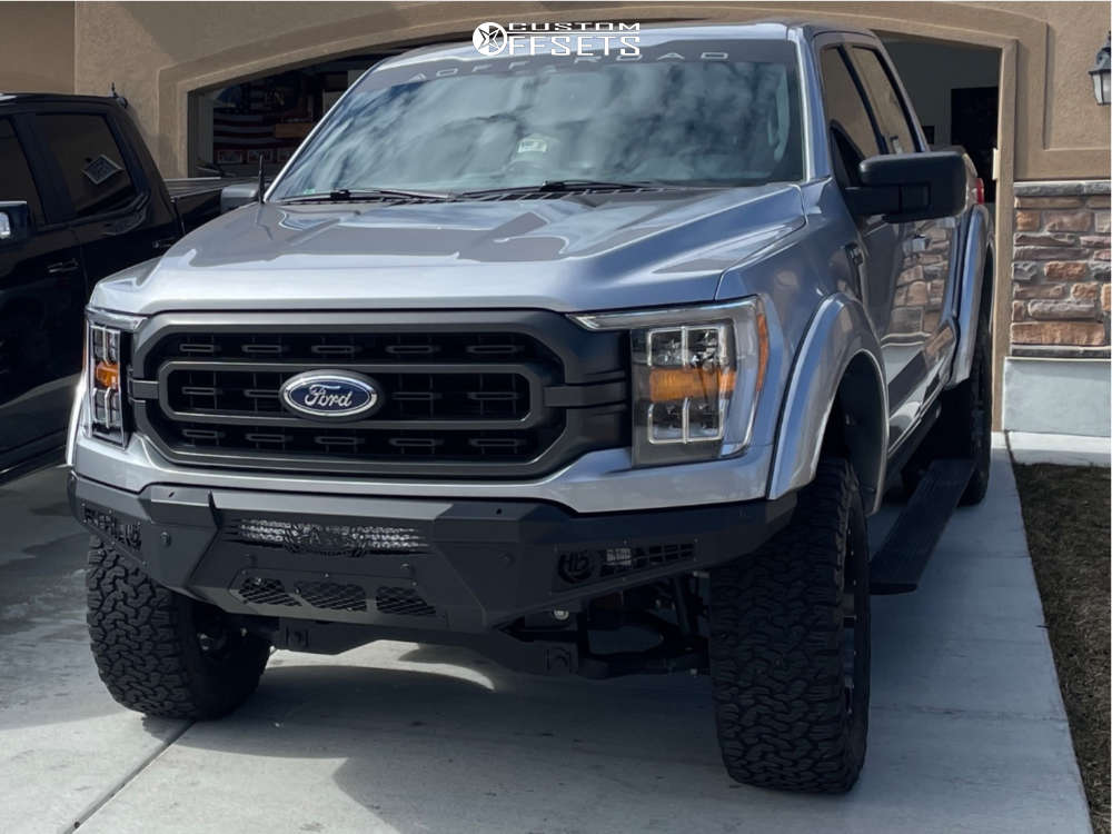 2021 Ford F-150 with 20x12 -43 Fuel Vandal and 35/12.5R20 BFGoodrich ...