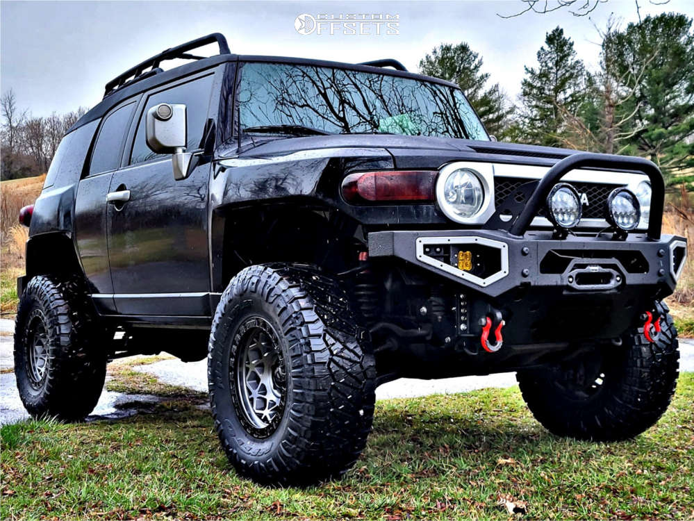 2007 Toyota FJ Cruiser with 17x9 -12 Fuel Unit and 35/12.5R17 Nitto ...