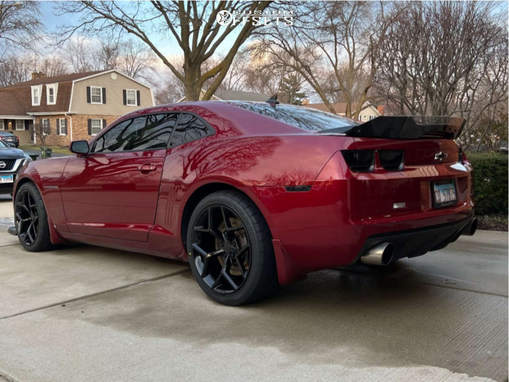 2010 Chevrolet Camaro with 20x10 23 OE Performance 126 and 285/35R20 ...