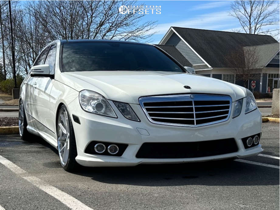 2010 Mercedes-Benz E350 with 20x9 35 Ferrada Fr2 and 235/35R20 Ohtsu ...