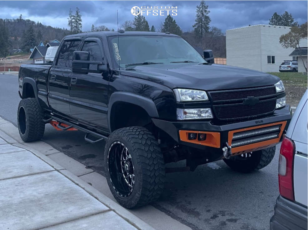 2005 Chevrolet Silverado 2500 HD with 22x12 -44 TIS 548bm and 35/12 ...