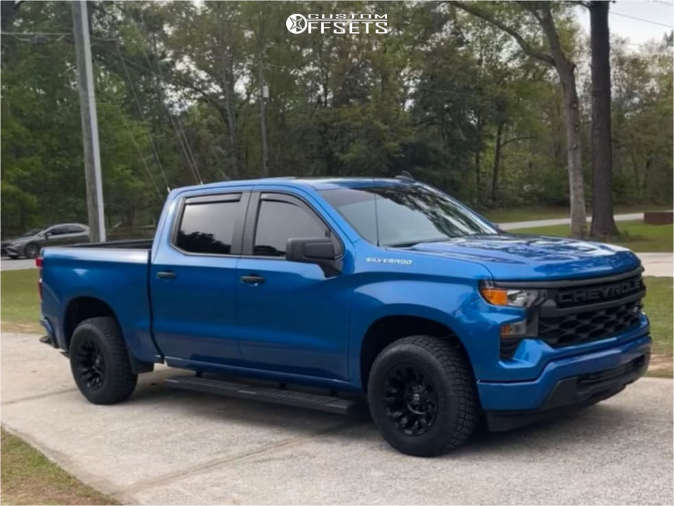 2022 Chevrolet Silverado 1500 with 17x10 -18 Fuel Vapor and 265/70R17 ...
