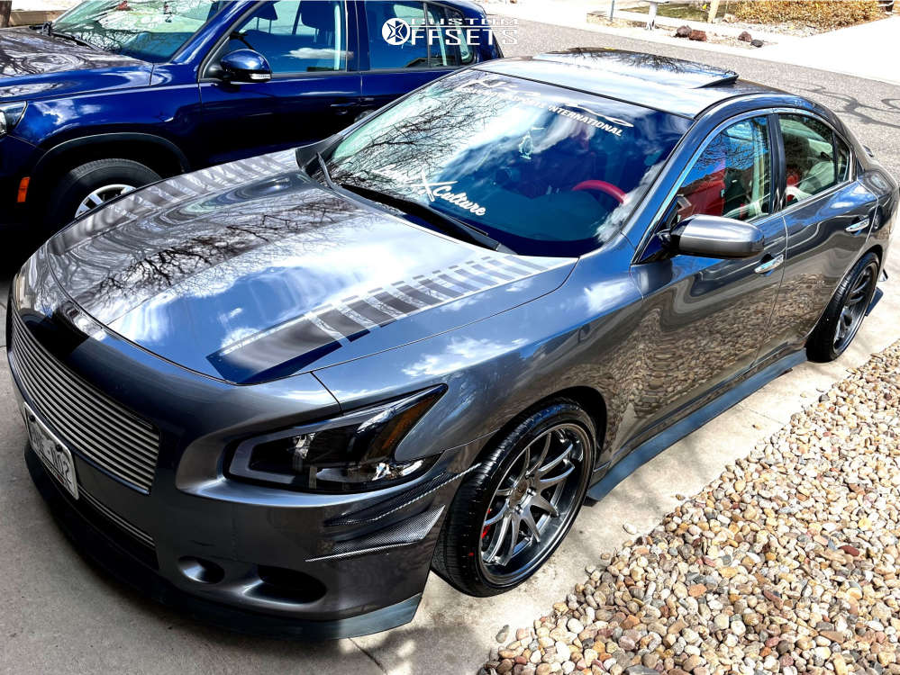 2014 Nissan Maxima with 19x9.5 22 Aodhan Ds02 and 275/30R19 Vercelli ...