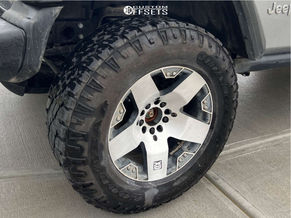 2019 Jeep Wrangler with 18x9 0 XD XD775 and 275/70R18 Goodyear Wrangler ...