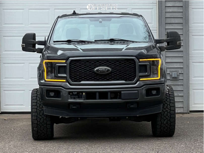 2020 Ford F-150 with 22x12 -51 Cali Offroad Invader and 33/12.5R22 Toyo ...