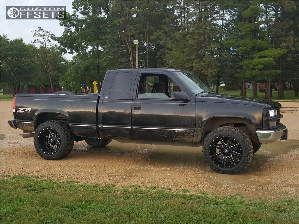 1997 Chevrolet K1500 with 20x12 -44 Fuel 538 and 33/12.5R20 Federal ...