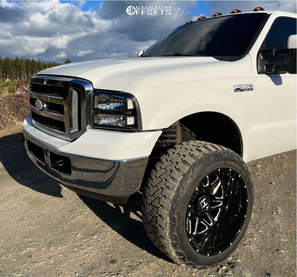 2005 Ford F-350 Super Duty with 22x14 -76 Hostile Sprocket and 35/13 ...