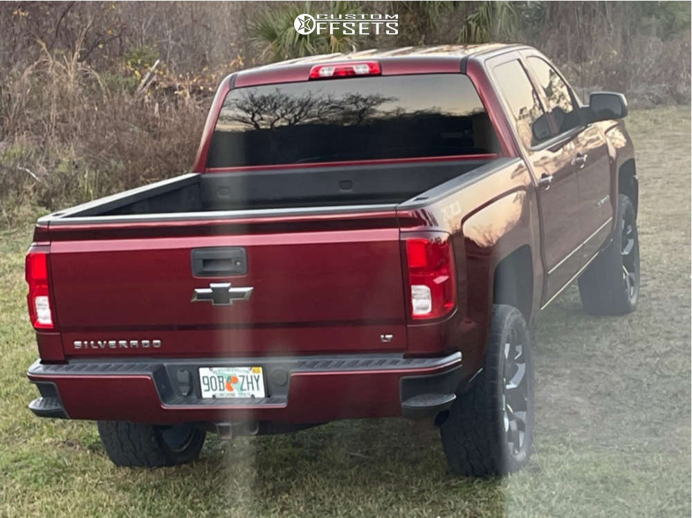 2016 Chevrolet Silverado 1500 with 22x9 31 Strada Replicas Gm Snowflake ...