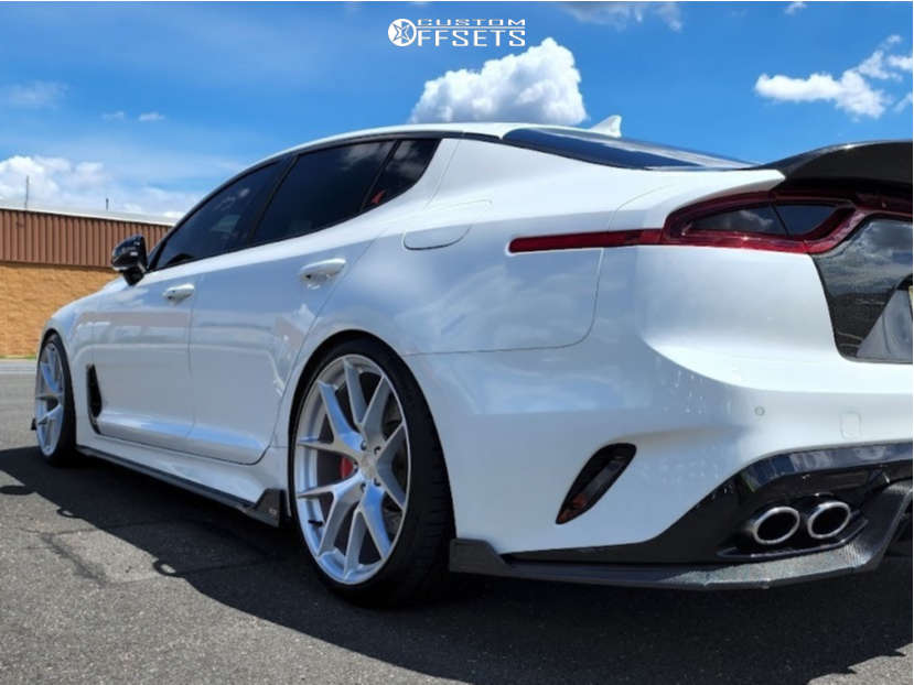 2021 Kia Stinger with 20x9 30 Aodhan AFF7 and 245/35R20 Continental ExtremeContact DWS06 PLUS ...
