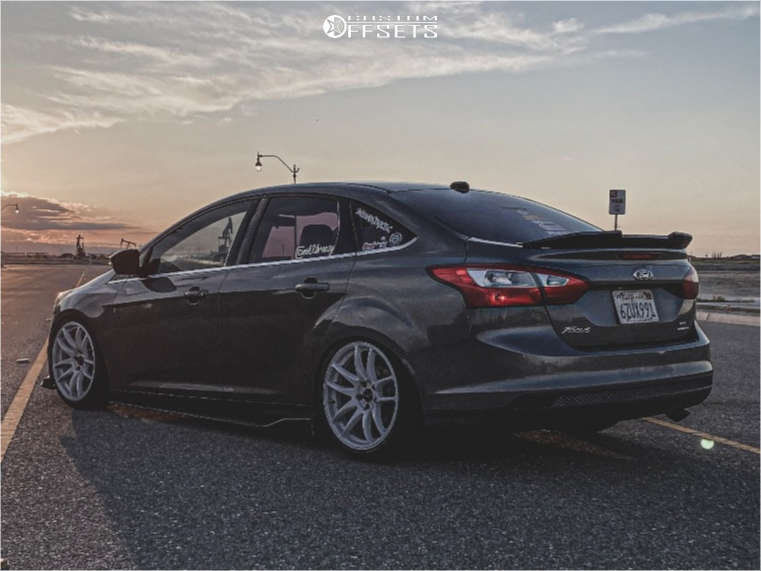 2012 Ford Focus with 18x8.5 35 Vors Tr4 and 225/40R18 Delinte D7 ...