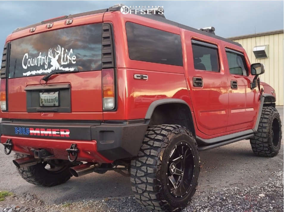 2004 Hummer H2 with 20x12 -44 Hostile Alpha and 35/12.5R20 Nitto Mud ...