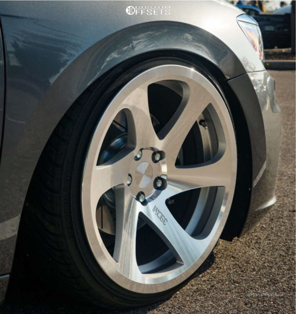 2020 Volkswagen Passat with 19x10 35 3SDM 0.06 and 225/35R19 Venom ...